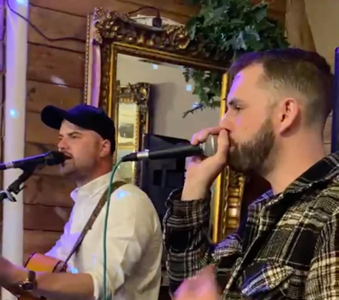 Acoustic Guitar & Beatbox Duo | LG Entertainment